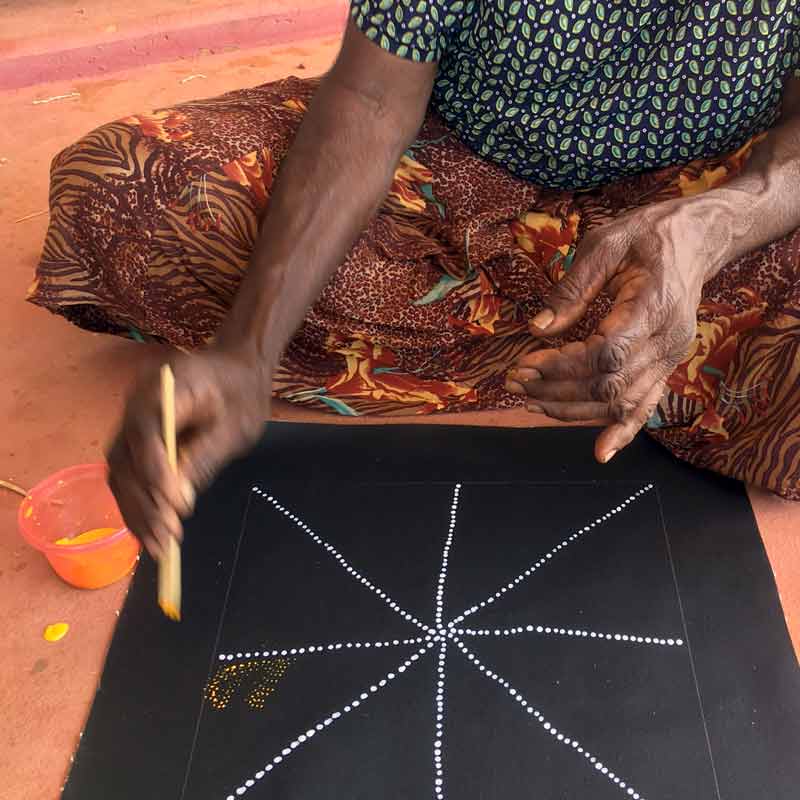 Small traditional Bush Medicine painting by Patsy Long Kemarre - Utopia ...